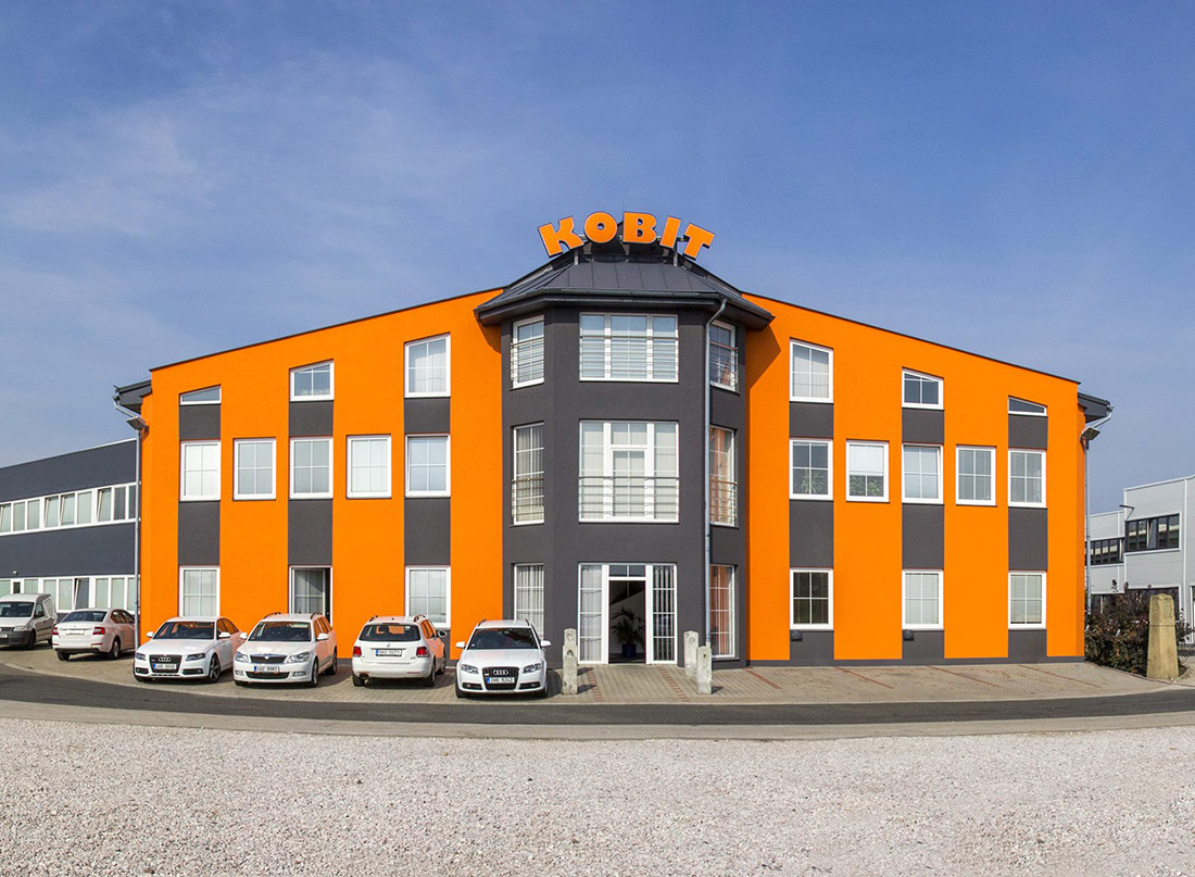 Kobit - Stroje pro opravy a údržbu silnic - KOBIT, spol. s r.o.